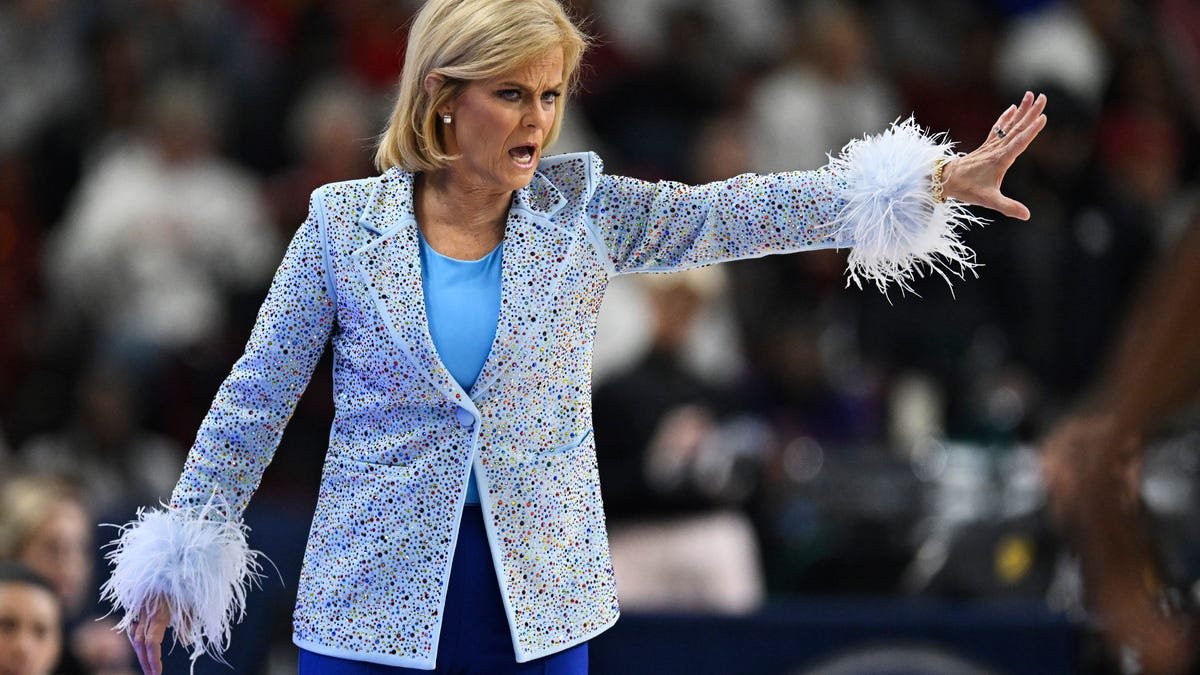 Kim Mulkey’s response to LSU-South Carolina fight was trashy ...