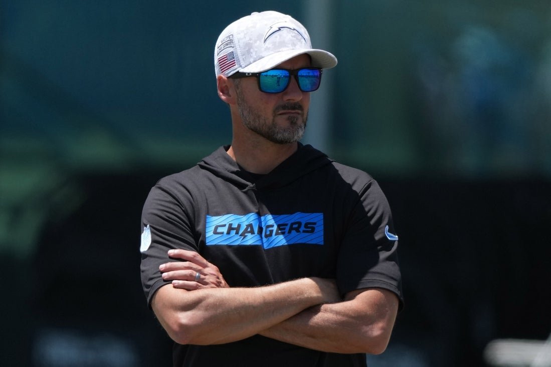Falcons interview Chargers DC Jesse Minter for coaching vacancy ...